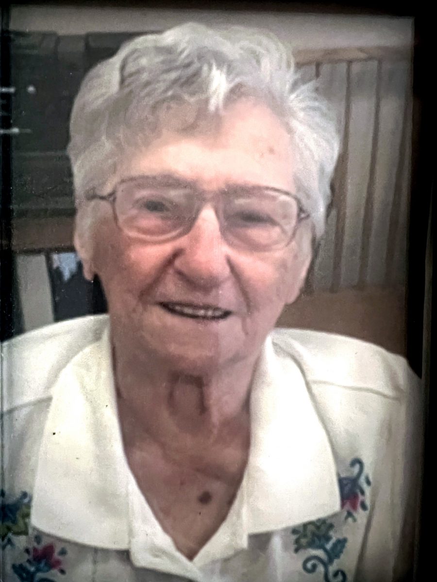 ELIZABETH CLAIRE WEHRMANN – The Edina Sentinel
